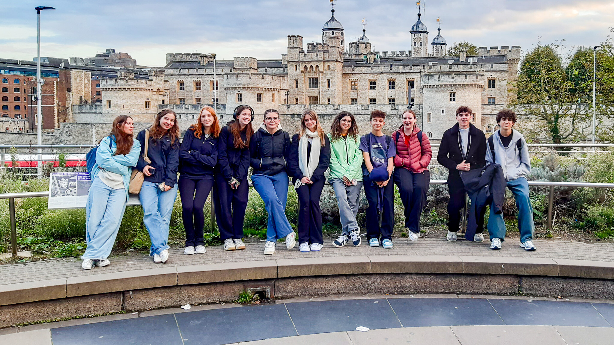 A Dive into the Heart of Theatre: ISL Students Experience TaPS in London